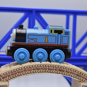 Thomas & Friends | Toys | 25 Pieces Thomas Friends Arch Bridge Blue ...